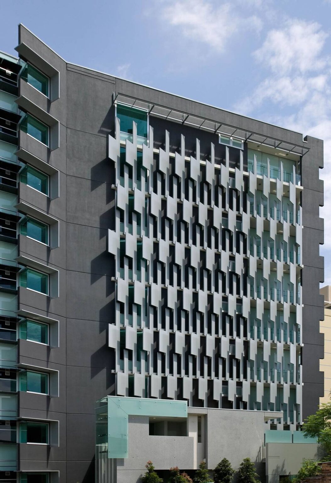 The Standard Apartments, Brisbane QLD – Louvreclad