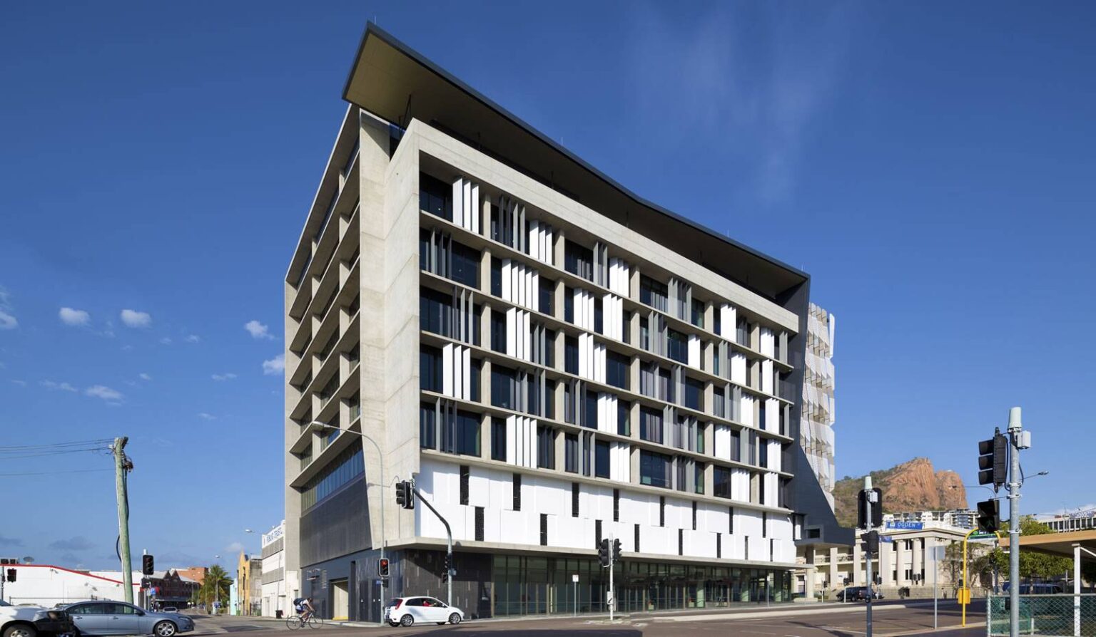 GMHBA Stadium | Louvreclad