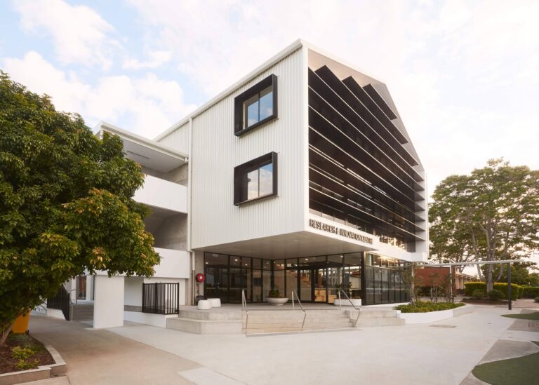 Centenary State High School | Louvreclad