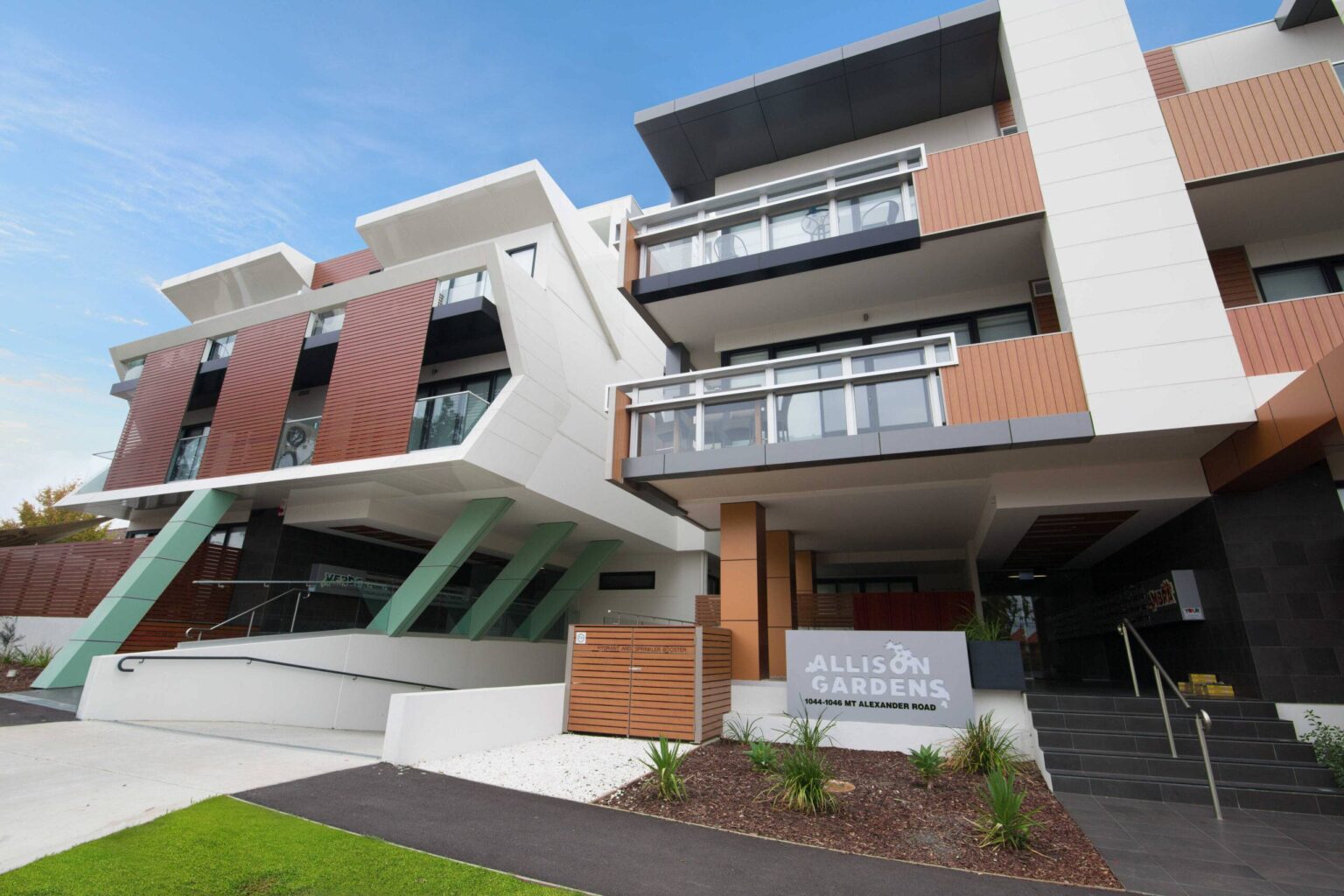 The Standard Apartments | Louvreclad