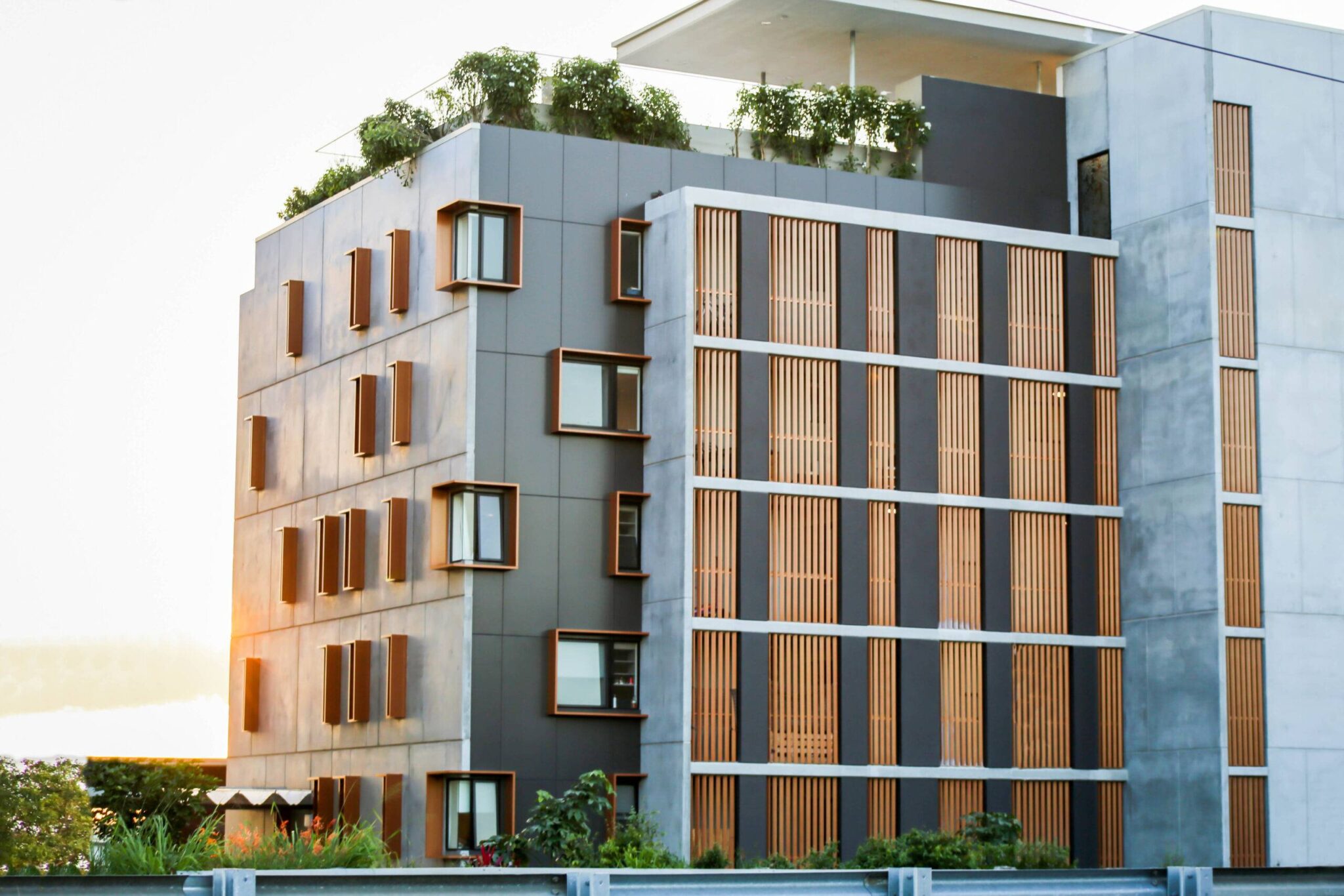 The Standard Apartments | Louvreclad