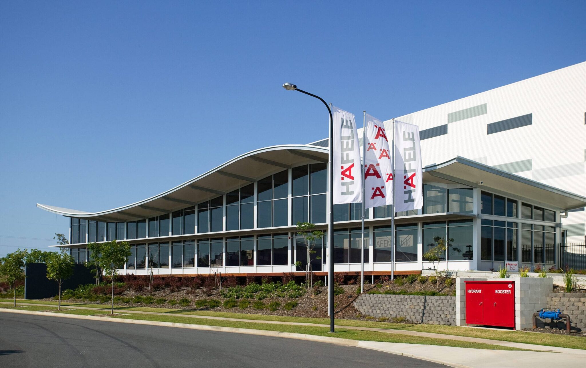 Elements Commercial – Louvreclad