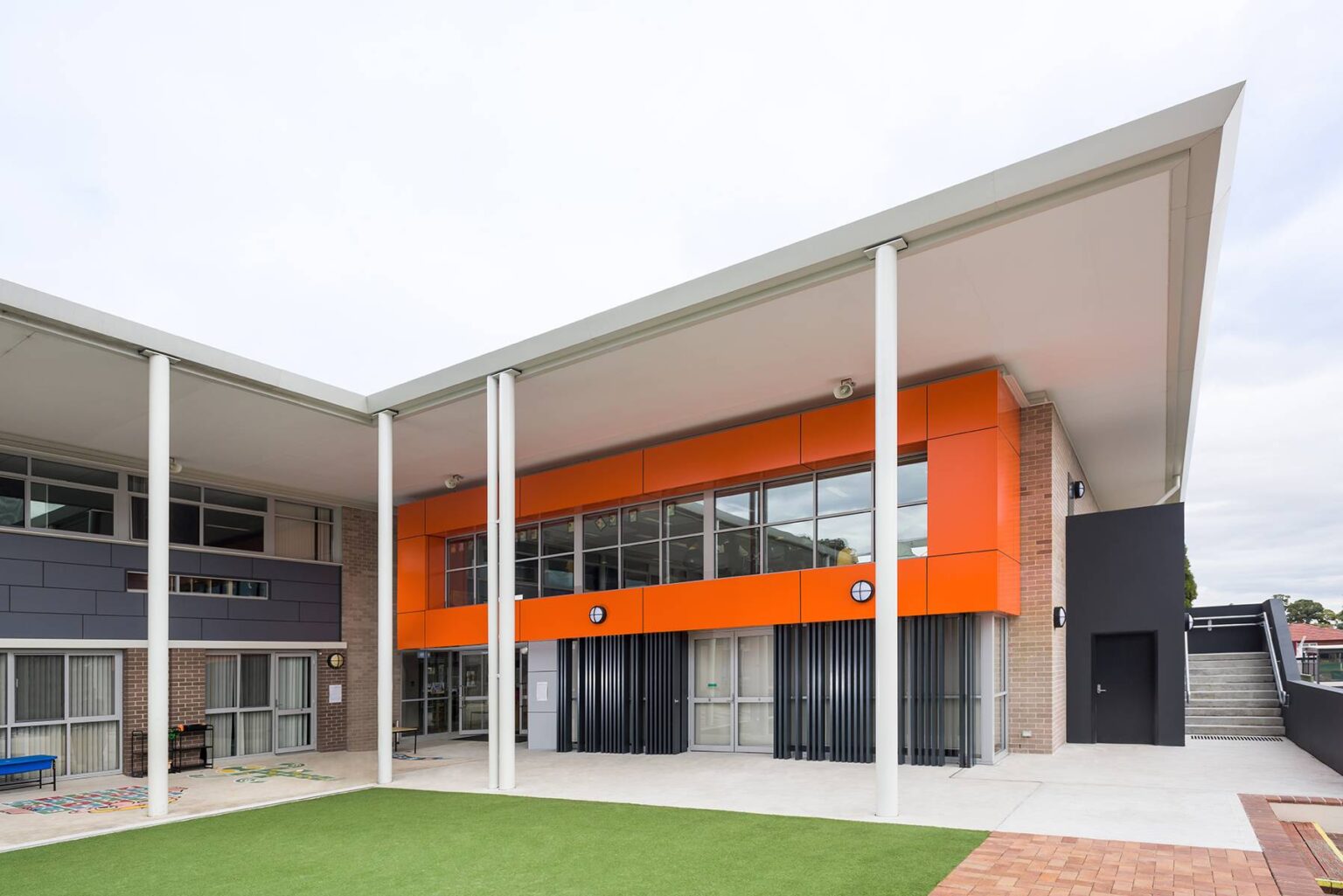 Corinda State High School Resource Centre, QLD – Louvreclad