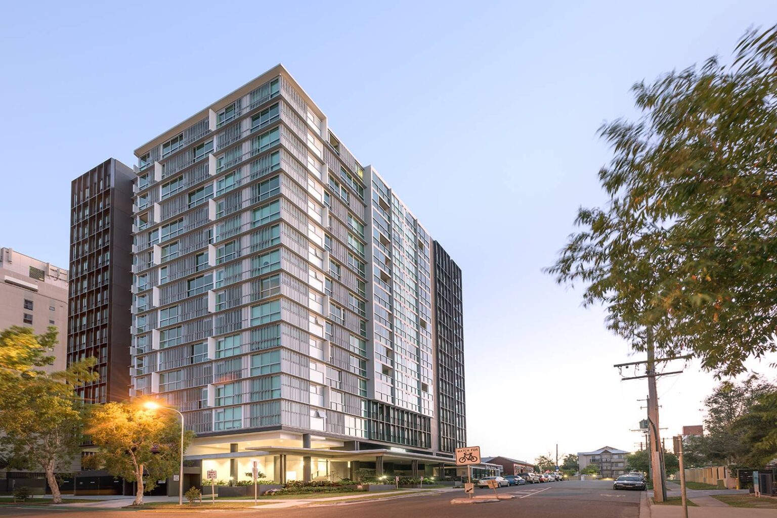 The Standard Apartments | Louvreclad