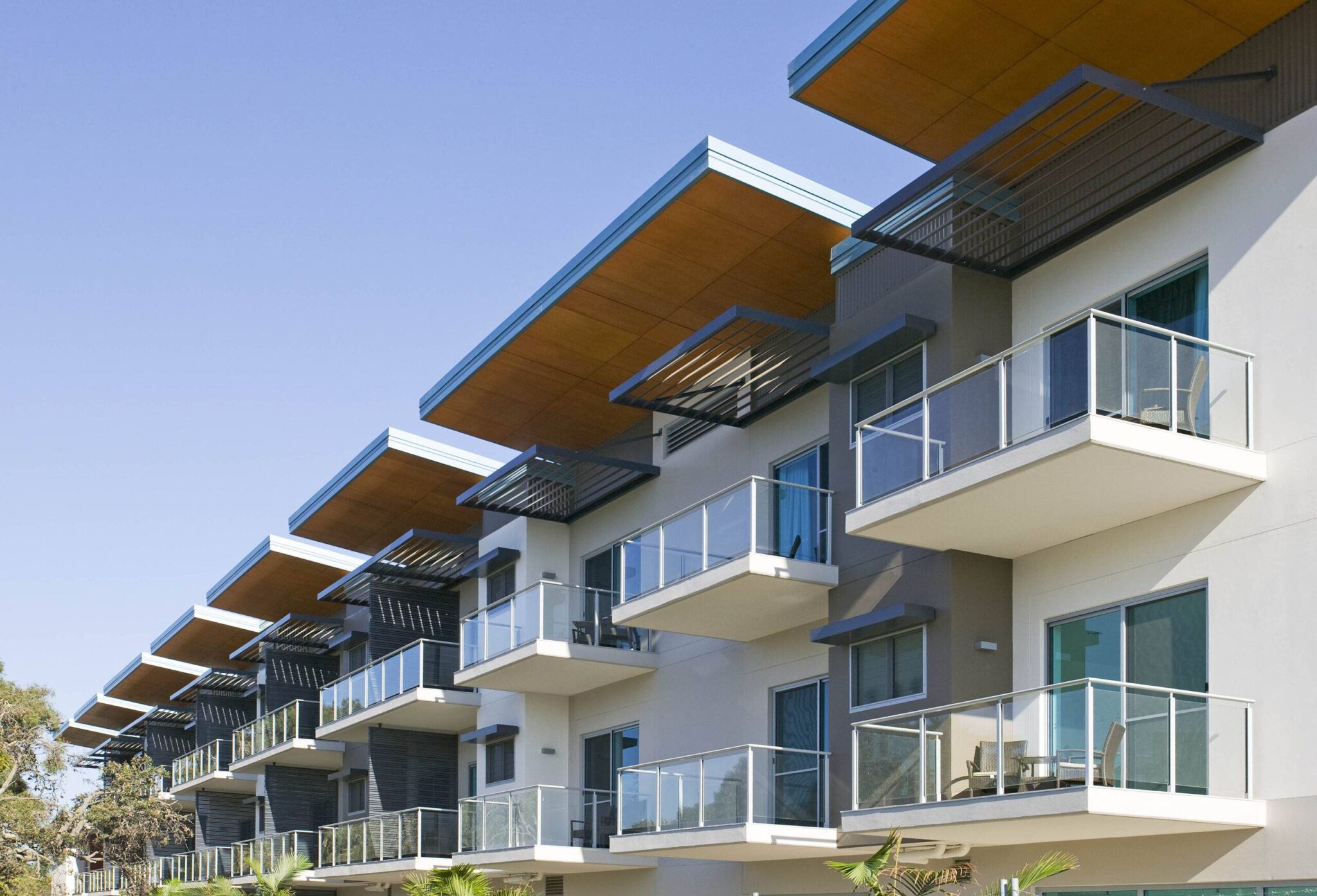 The Standard Apartments, Brisbane QLD – Louvreclad