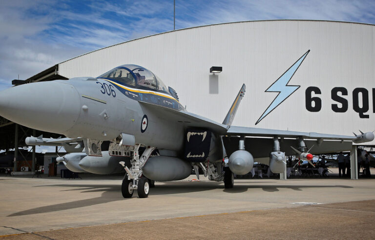 NEXTDC B2 Data Centre – Louvreclad