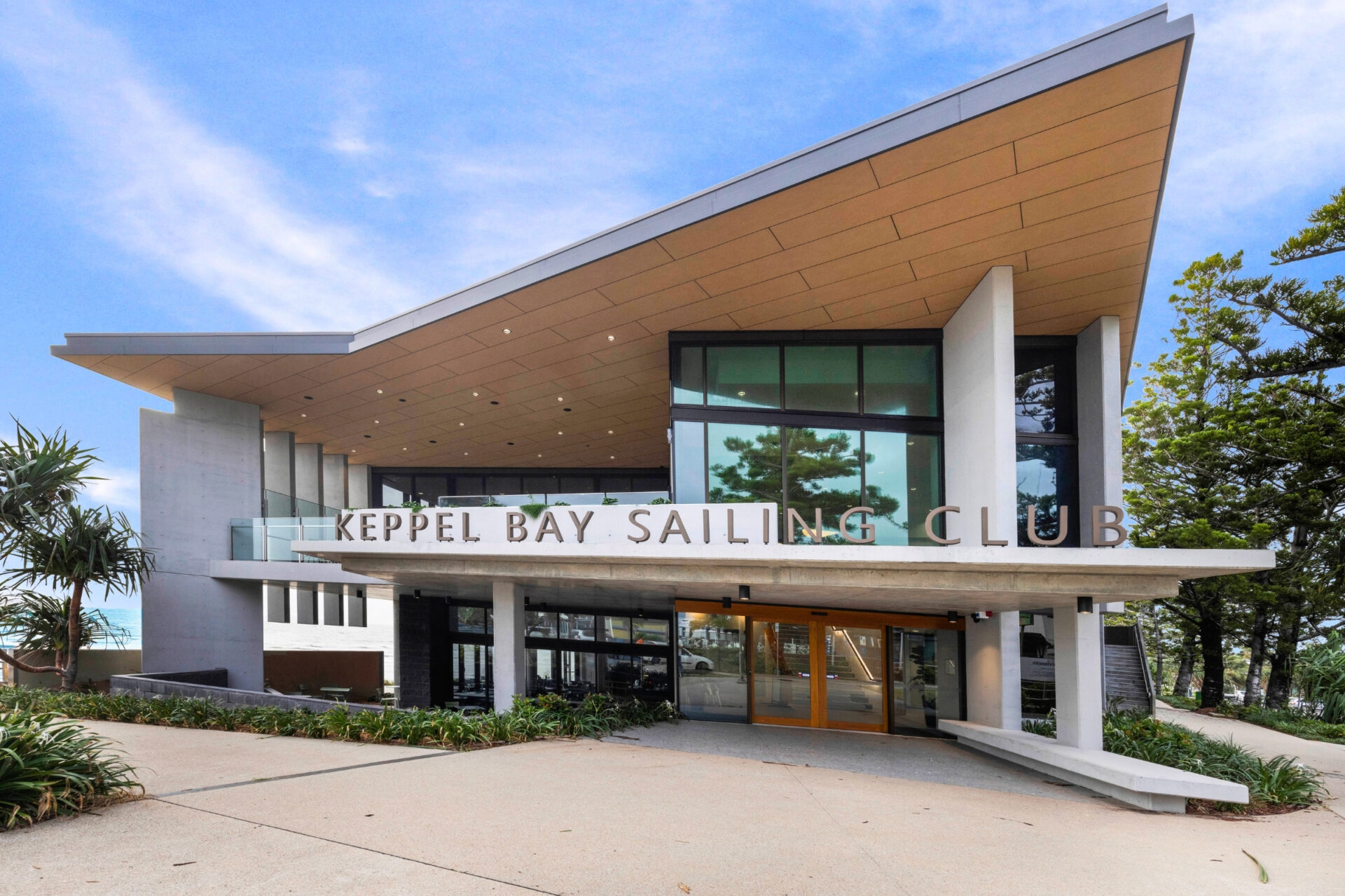 Keppel Bay Sailing Club | Louvreclad